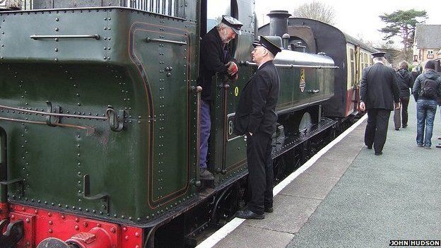 Corwen trains due to return in 2014 after 49-year wait - BBC News