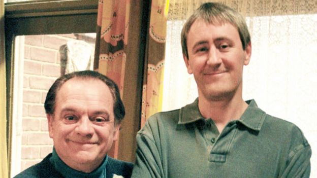 'Del Boy' sheepskin firm Nursey closes after 169 years - BBC News