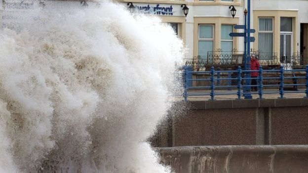 Fund to help victims of Cardigan flooding up and running - BBC News