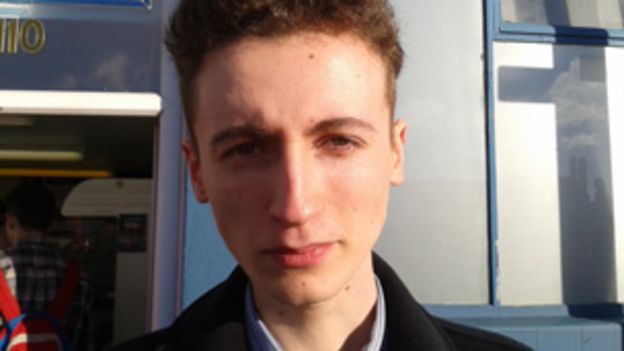 Thousands attend Peaky Blinders auditions in Birmingham - BBC News