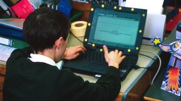 'Long homework hours' for UK families - BBC News