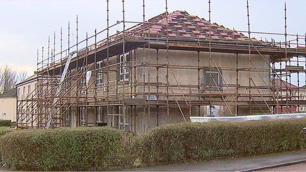Heat is on: Improving energy efficiency of Scottish homes - BBC News