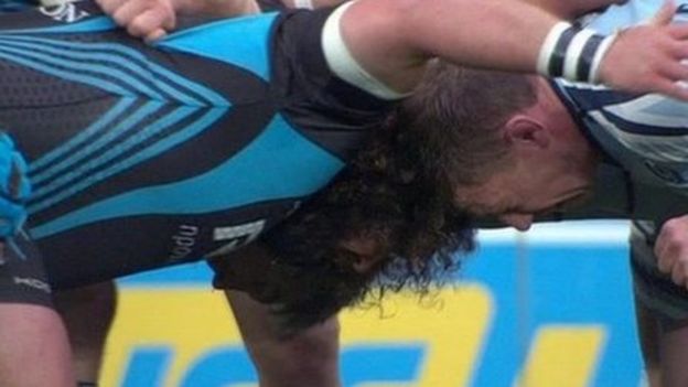 Carwyn Jones offers talks to all sides in Welsh rugby row - BBC News