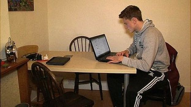 Smashing the tennis money barrier - BBC News