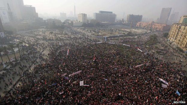 Egypt clashes kill 49 on third anniversary of revolution - BBC News
