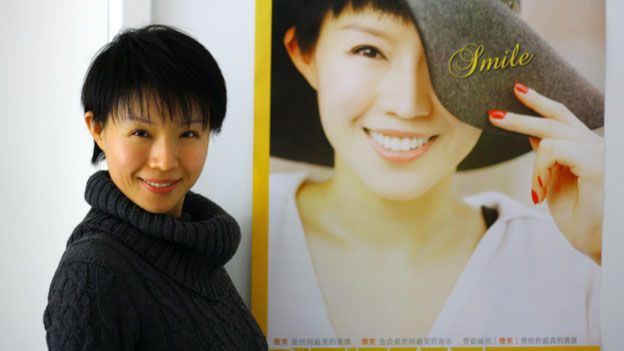 Ruhan Jia: China's state-sponsored pop - BBC News