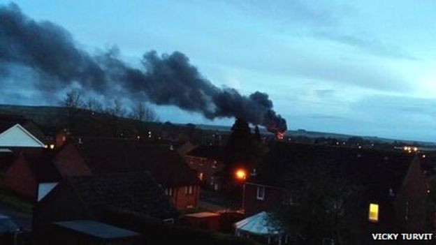 Devizes waste recycle centre fire sends up huge smoke cloud - BBC News