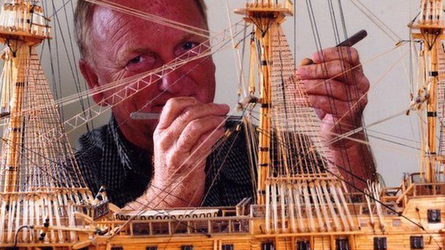 Notre Dame re-created from matchsticks by Welwyn man - BBC News