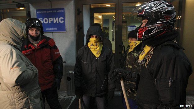 Ukraine opposition leader urges West to act - BBC News