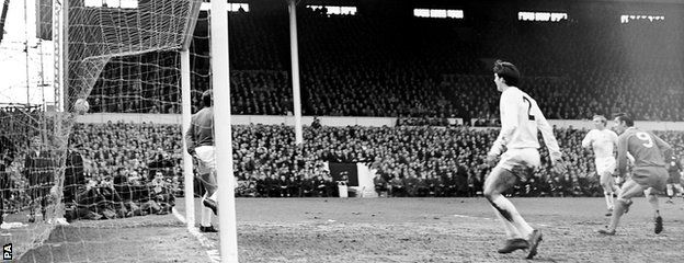 Tony Hateley: Ex-Chelsea, Liverpool and Aston Villa striker dies - BBC ...