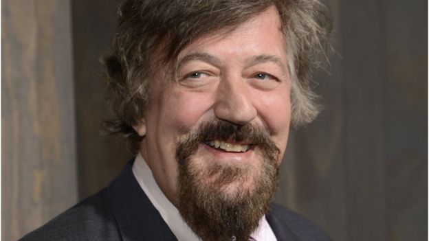 Stephen Fry steps down as QI host - BBC News