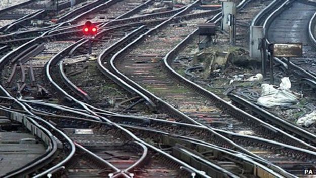 Severe weather: Southeastern trains to run at reduced speeds - BBC News