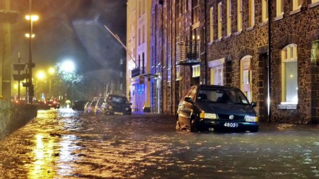 Channel Islands hit by storm force winds - BBC News