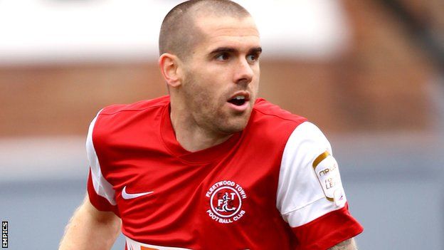 Bristol Rovers: Steven Gillespie signs until end of season - BBC Sport