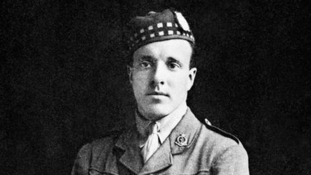 WW1 hero William Fuller to be honoured in Laugharne - BBC News