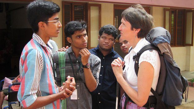 Blind law professor's gratitude for community support - BBC News