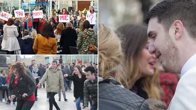 Ipswich man's London Eye flashmob proposal wins heart - BBC News