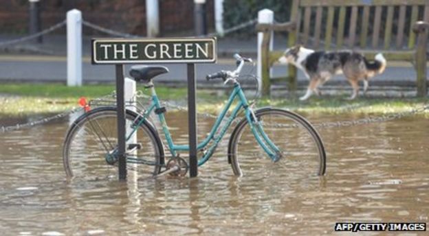 Guide - The dangers of flood water and how to stay safe - BBC Newsround