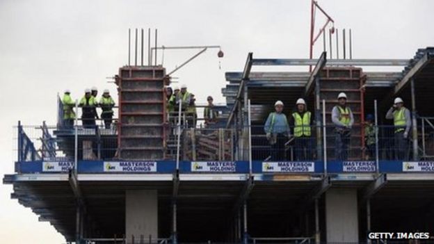 Housebuilding boosts UK construction output - BBC News
