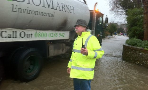 Hambledon: The Hampshire village under water for 40 days - BBC News