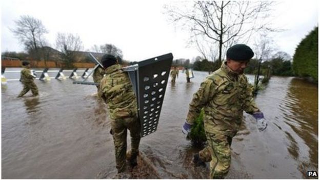 UK storms: South East facing further disruption - BBC News