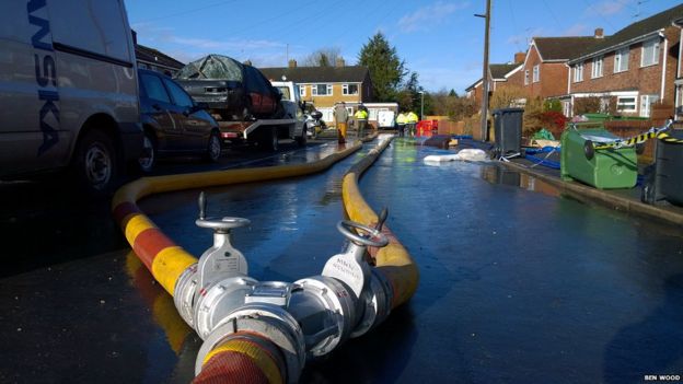 Your photos revealing the impact of turbulent weather in the UK - BBC News