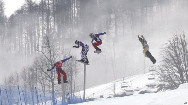 Day in pictures: 18 February 2014 - BBC News