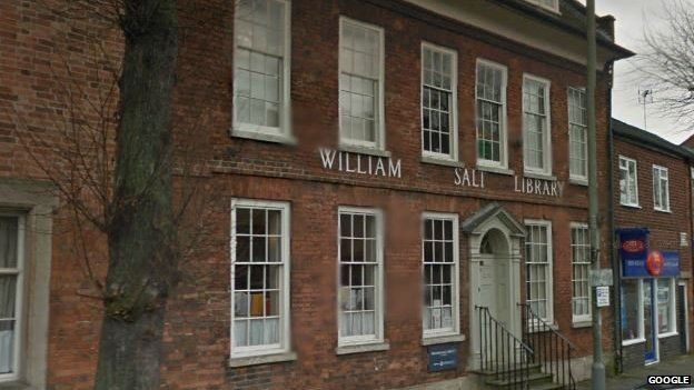 Victorian library 'should not be moved by council' - BBC News