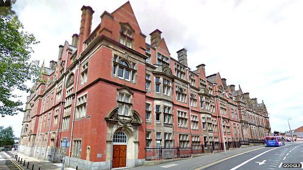 Lancashire County Council confirms council tax rise - BBC News