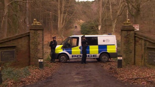 Farnham shooting: Police returned seized guns - BBC News