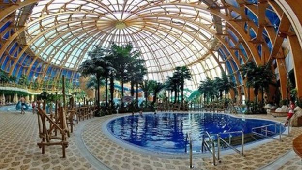Milton Keynes National Bowl plans £26m indoor water park - BBC News