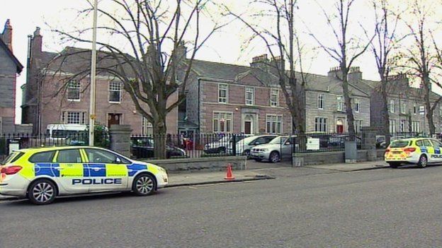 Hamilton School closure families in Aberdeen contact solicitors - BBC News