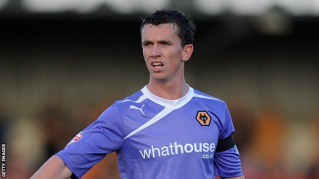 Kevin Foley: Blackpool agree one-month loan for Wolves defender - BBC Sport