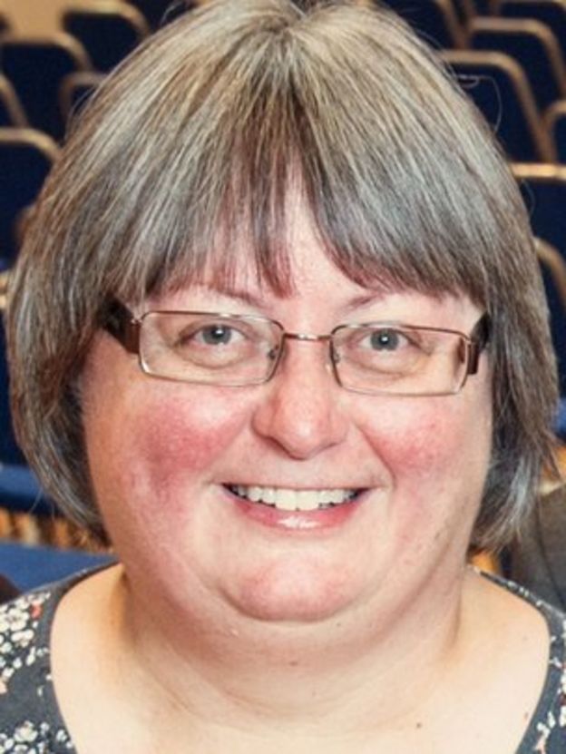 Textbooks replaced by iTunes U downloads - BBC News