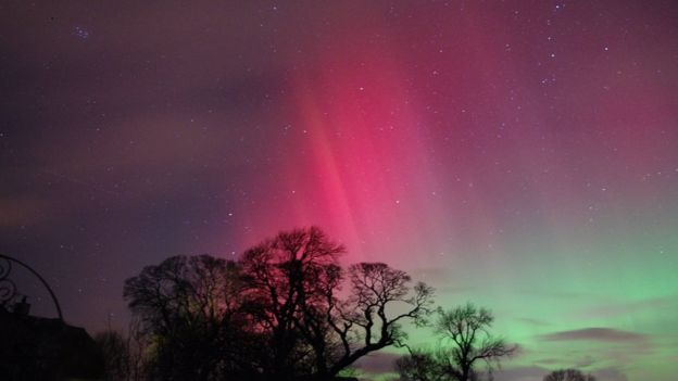 Your photos of the Northern Lights - BBC Weather