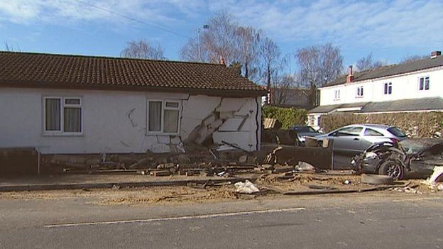 Tesco lorry bungalow crash 'sounded like explosion' - BBC News