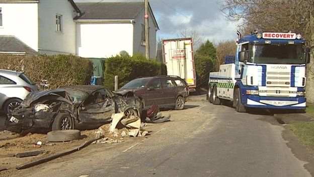 Tesco lorry bungalow crash 'sounded like explosion' - BBC News
