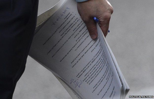 Who loses from punishing Russia? - BBC News