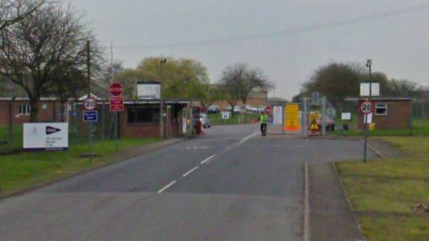 MoD Donnington workers vote to strike over 'derisory' pay offer - BBC News