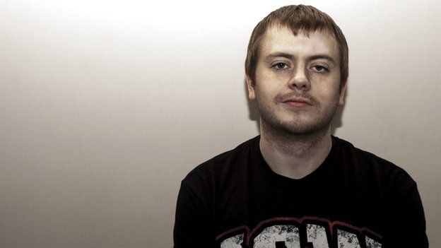 Insane fight club: Reinventing wrestling for a new generation - BBC News