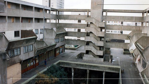 PC Keith Blakelock colleague relives 'terrifying' riot - BBC News