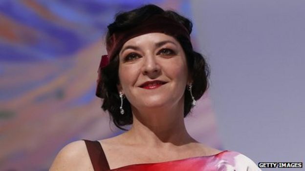 Director Lynne Ramsay settles with producers on Western - BBC News