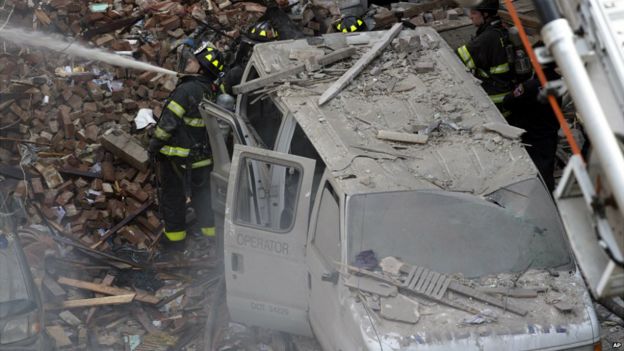 In pictures: New York building collapses after blast - BBC News