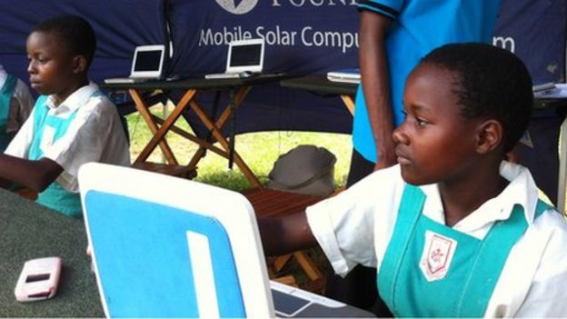 Sunshine powers Uganda's school computers - BBC News