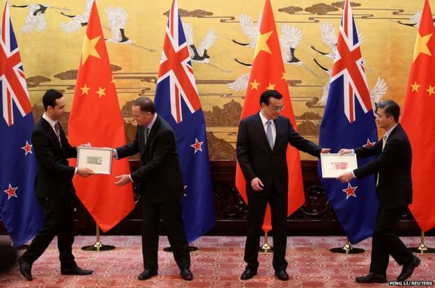 Day in pictures: 18 March 2014 - BBC News