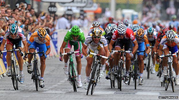 Tour de France's Grand Depart in £2.3m shortfall - BBC News