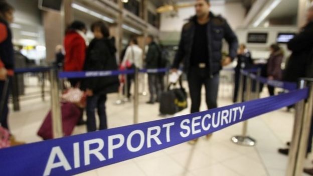 Immigration benefits Northern Ireland, says report - BBC News