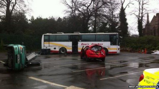 University stages fake coach crash for students - BBC News