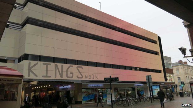 Gloucester's 'ugly' buildings covered up for World Cup - BBC News