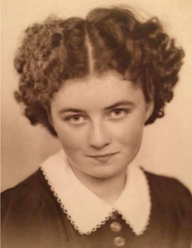 Bicker World War Two Lancaster crash crewman's family traced - BBC News